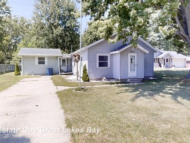 3858 Clutier Rd, Saginaw, MI 48601