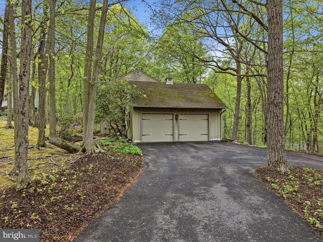 3858 Dogwood Lane
