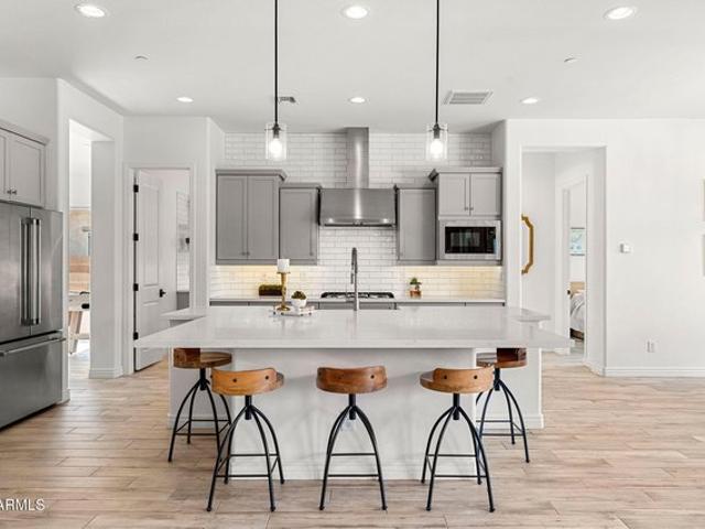 3858 E Fountain St, Mesa, AZ 85205
