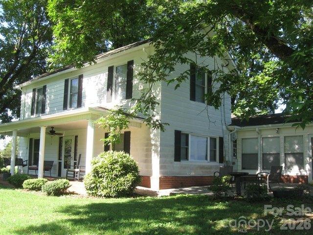 3850 Hartland Rd, Lenoir, NC 28645