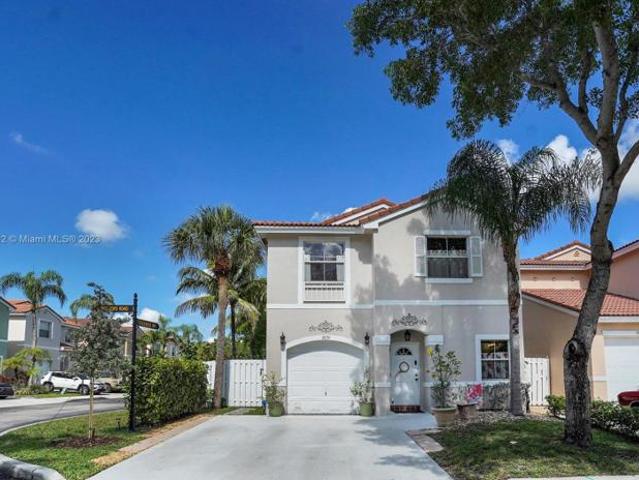 3850 Tree Tops Rd, Cooper City, FL 33026