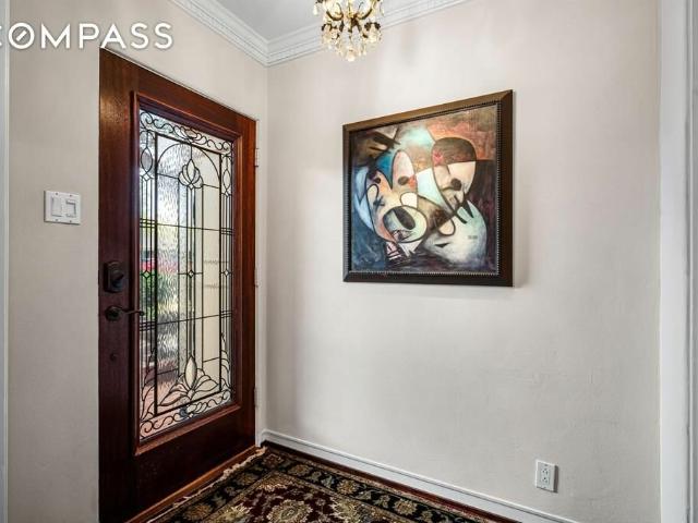 3850 W Beverly Dr, Dallas, TX