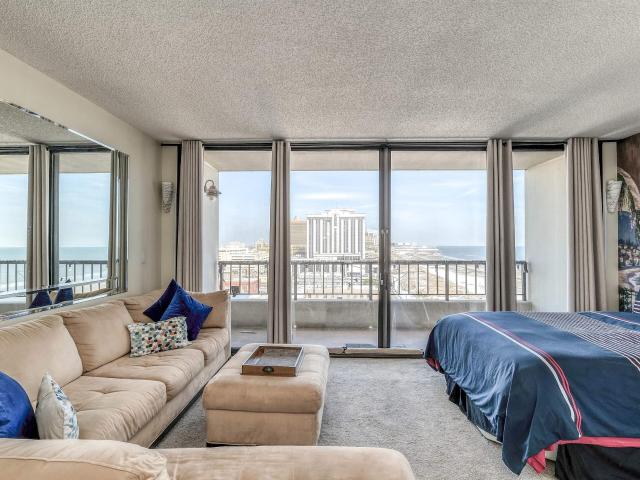 3851 Boardwalk