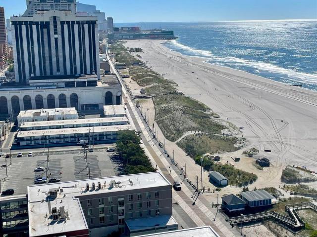 3851 Boardwalk