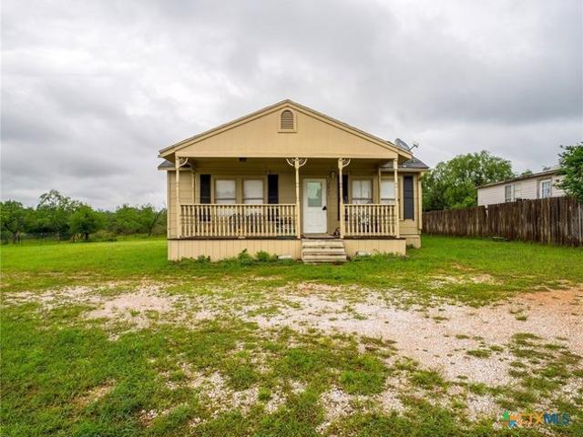 3851 Hermosa Dr, Kingsland, TX 78639