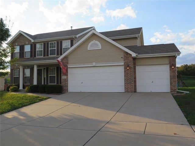 3851 Riverside Pointe Dr, Florissant, MO 63034