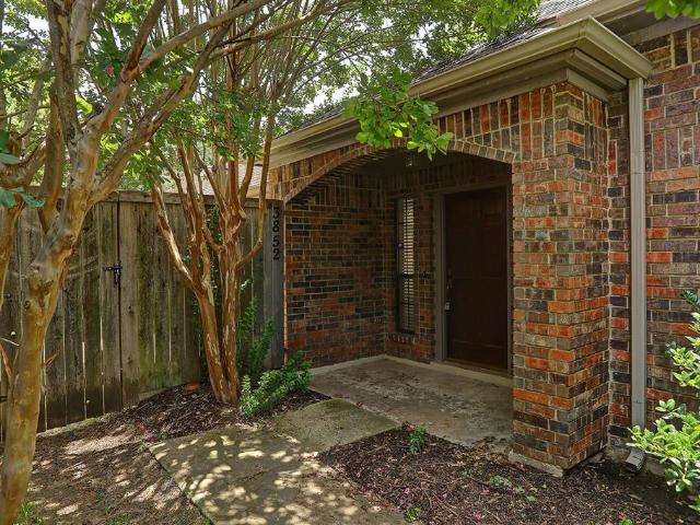 3852 Beaumont Lane