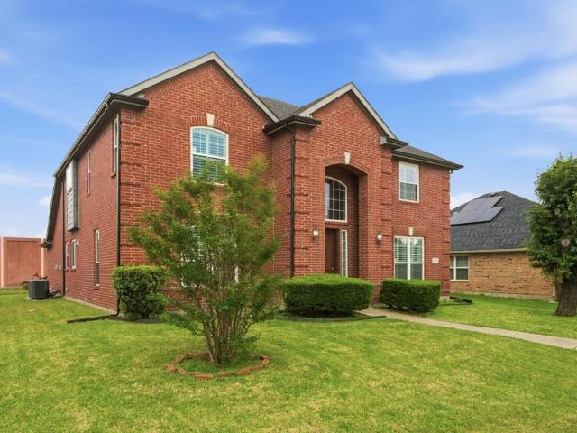3852 Harrison Dr, Carrollton, TX 75010 | MLS #21219