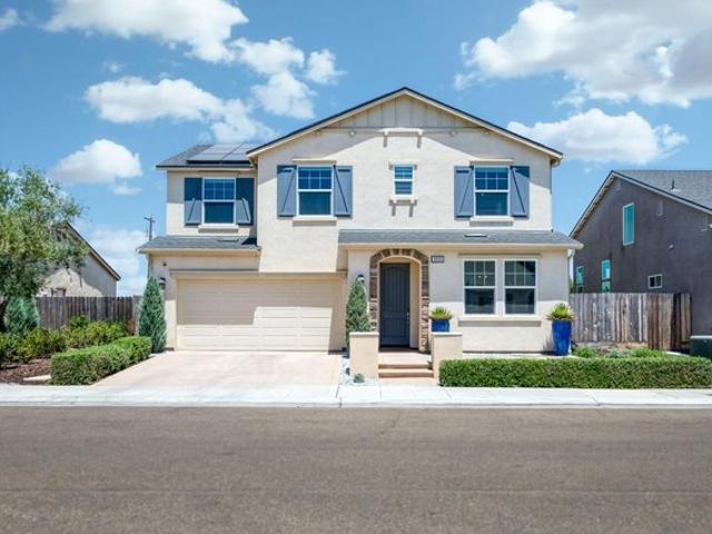 3853 Morris Ave, Clovis, CA 93619