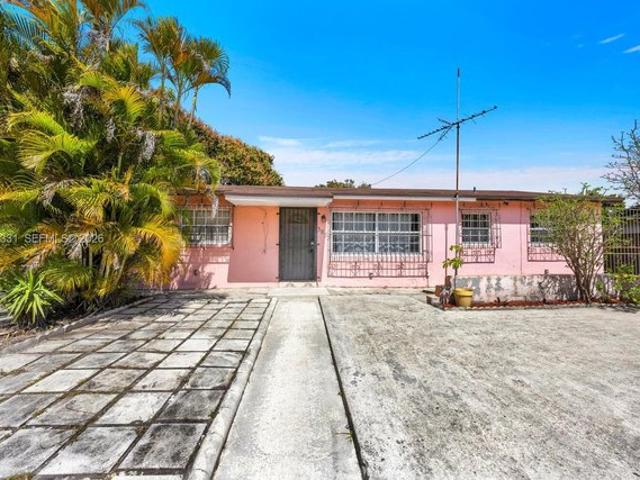 3853 NW 209th St, Miami Gardens, FL 33055