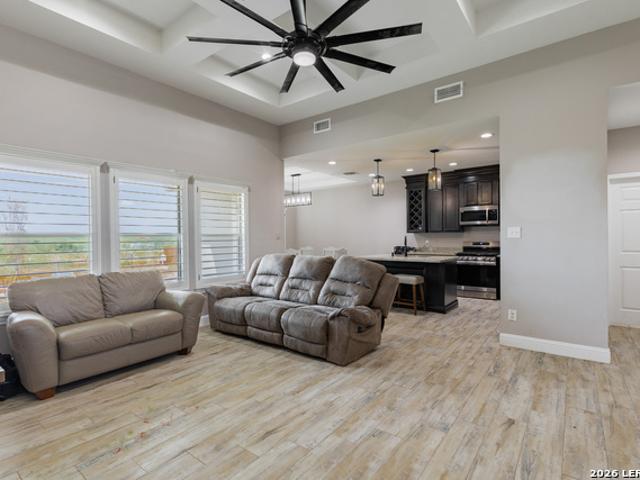 3853 White Tail Dr