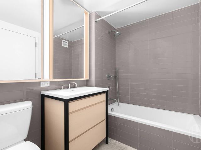385 1st Avenue 18H