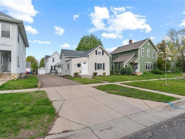385 387 Stryker Ave, West Saint Paul, MN 55107