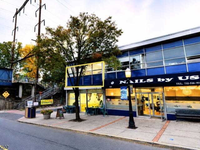 385 389 Main St
