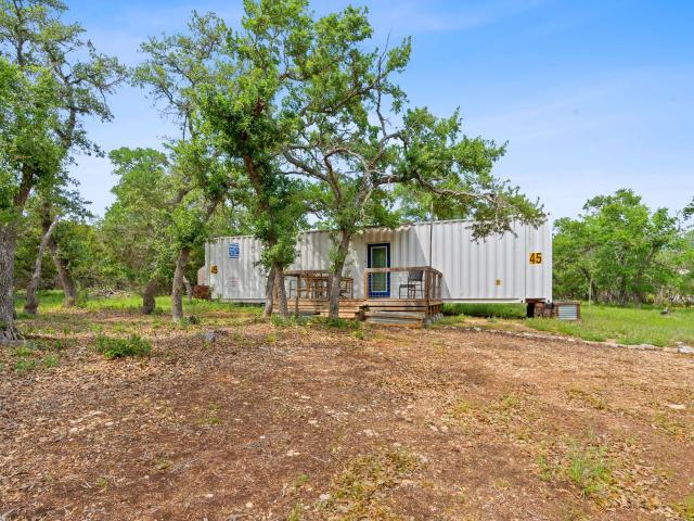 385 Country Ln