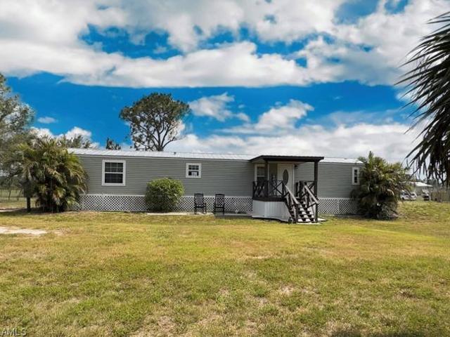 385 Case Rd, Labelle, FL 33935