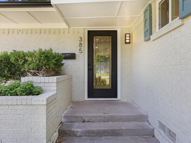 385 Crockett