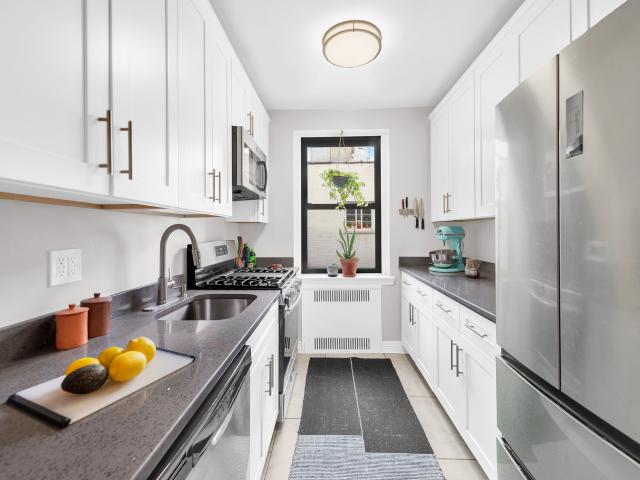 385 ARGYLE Road 4H