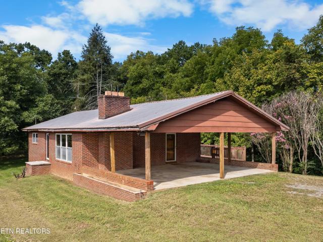 385 Gardenia Rd