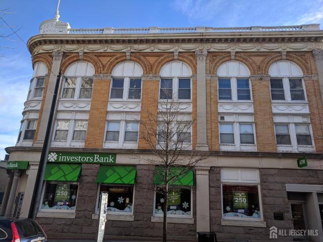 385 GEORGE Street 2B