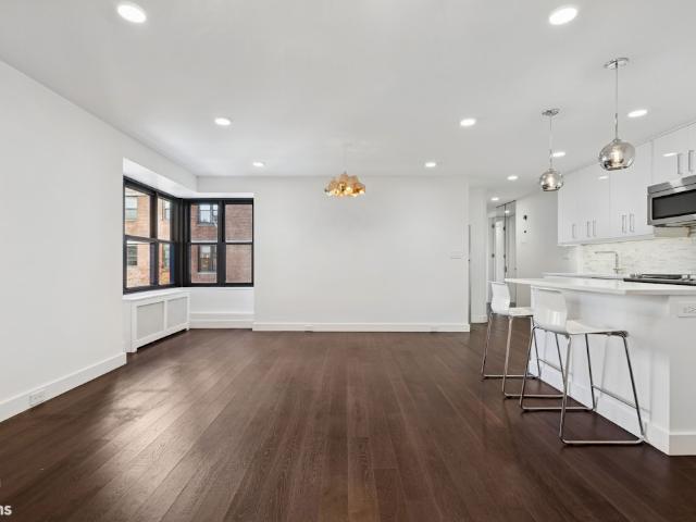385 GRAND Street L601