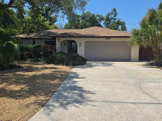 385 Gulf Breeze Blvd, Venice, FL 34293