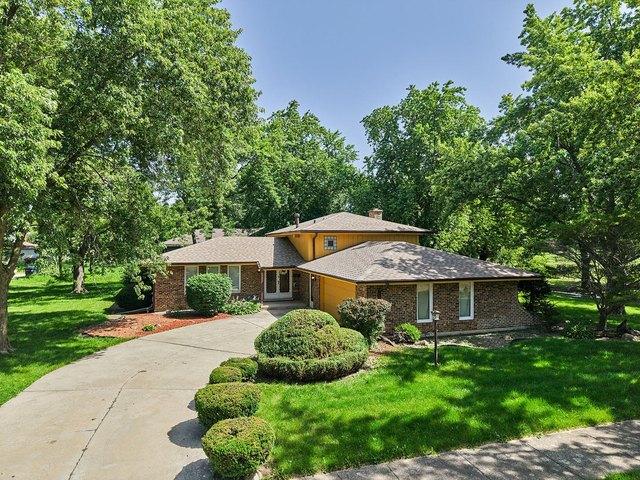 385 E 162nd St, Harvey, IL 60426