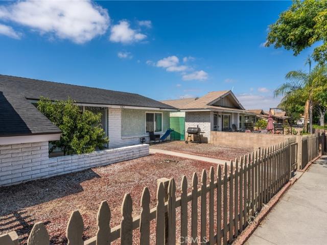 385 E Stetson