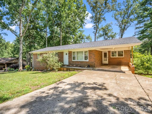 385 Eastview Drive