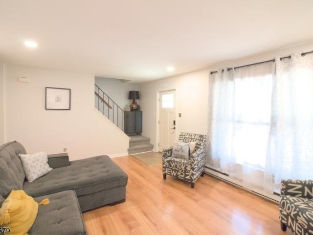 385 Fairmount Ave