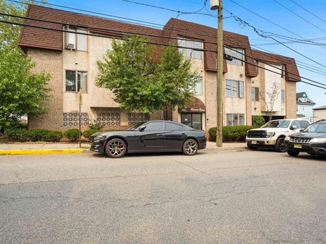 385 Kamena St Unit 303F, Fairview, NJ 07022