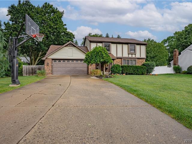385 Hawthorne Place