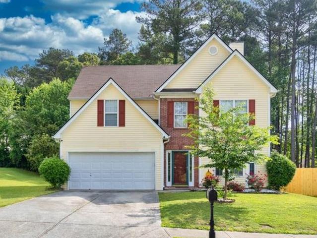 385 Oakland Pl Dr, Lawrenceville, GA 30044