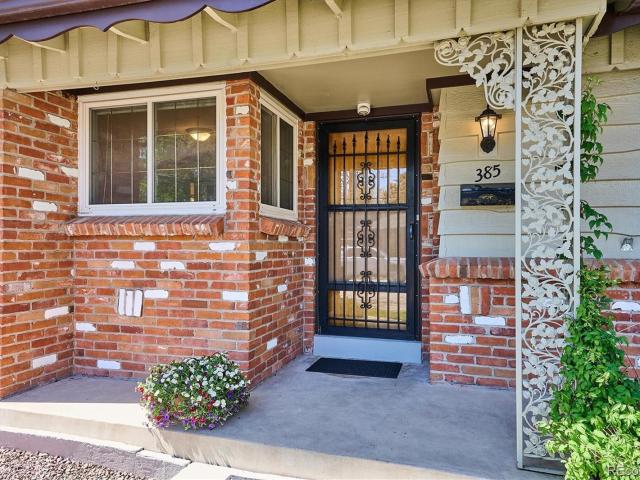 385 Oakland Street