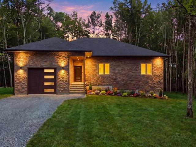 385 Osprey Cir, Lake Ariel, PA 18436
