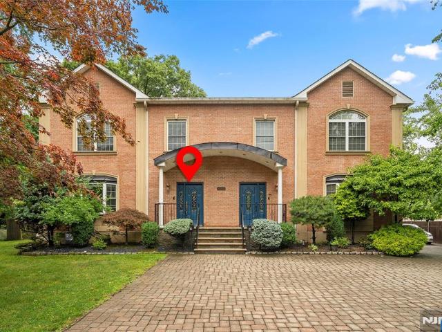 385 Livingston Street