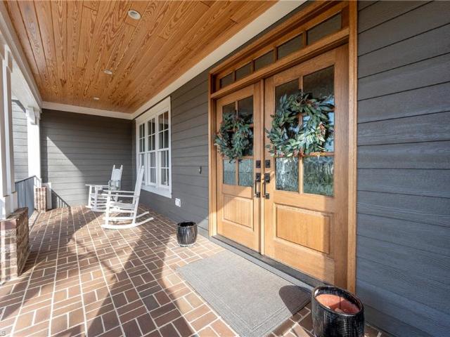 385 Lissara Lodge Drive