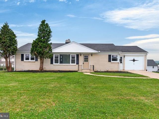 385 Manor Rd, Red Lion, PA 17356