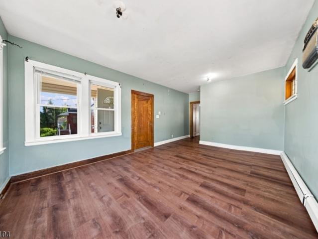 385 Mason Ave