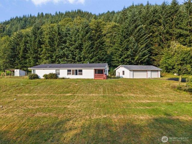 385 Mill Creek Rd, Raymond, WA 98577