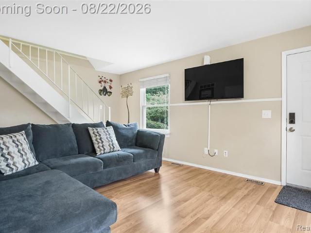 385 Neptune Drive