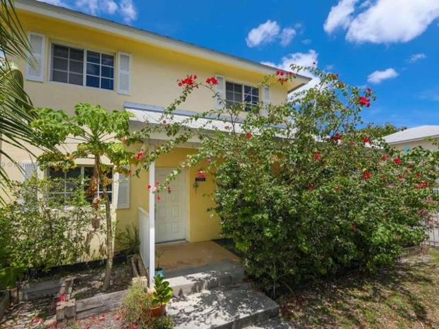 385 NW 19th St #72, Miami, FL 33136