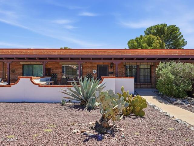 385 S LA Canada Dr, Green Valley, AZ 85614