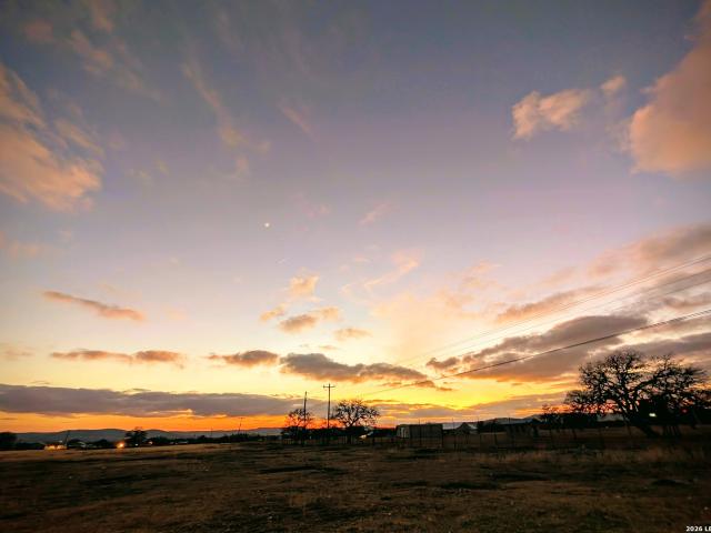 385 Silver Wings Dr, Medina, TX 78055 | MLS #1955