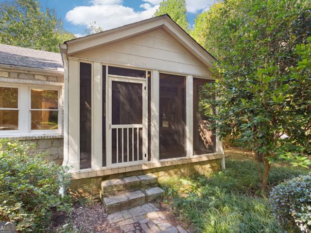 385 Sunset Drive