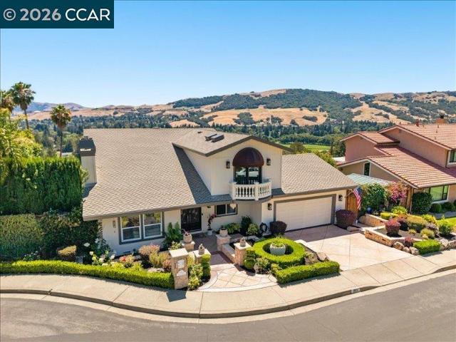385 Paraiso Dr