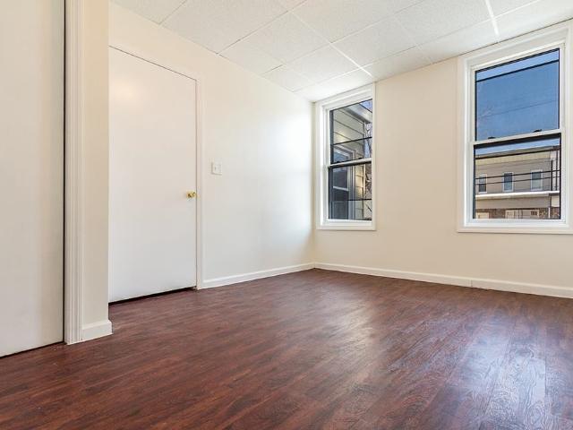 385 Princeton Ave