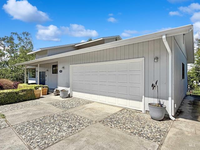 385 W Shiloh Drive