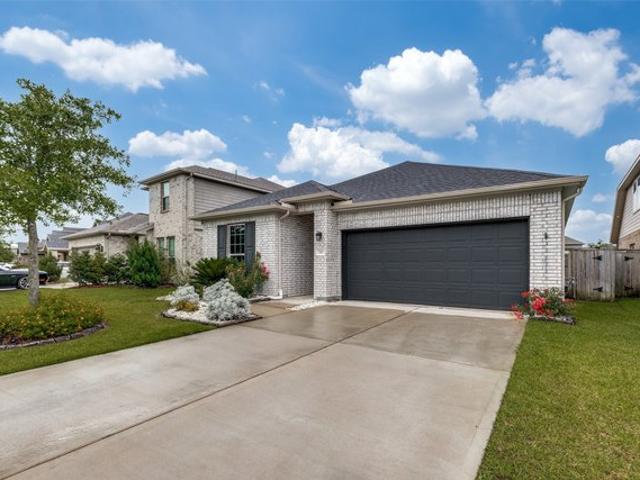 385 Weimer Lagoon Rd, La Porte, TX 77571
