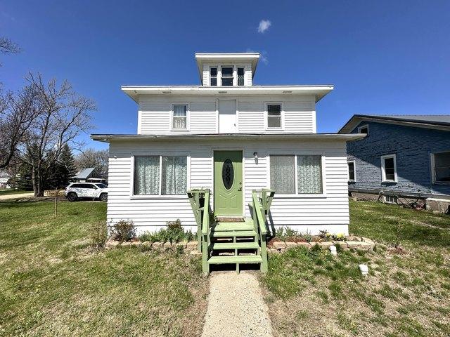 385 Wessington St S, Wessington, SD 57381
